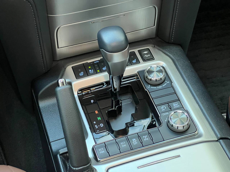 Toyota Land Cruiser 200