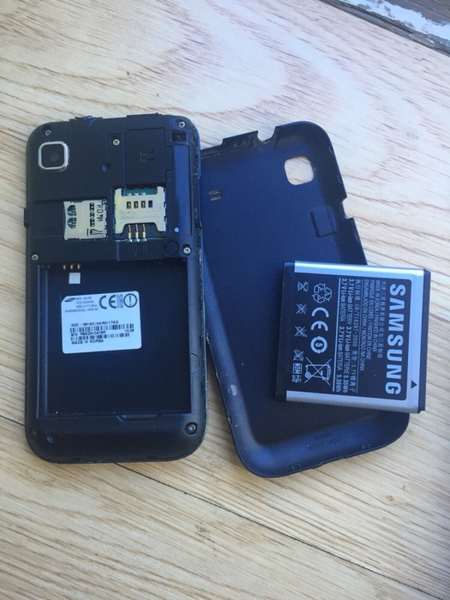 Продам на запчасти Samsung galaxy s1