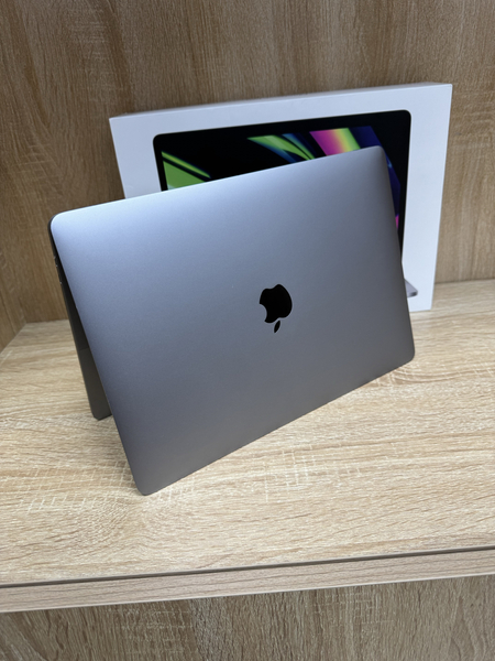 Macbook pro 2020 M1 8/512Gb