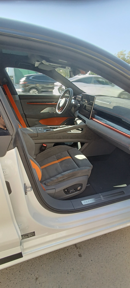 Zeekr 001 без пробег наличии Алькантара Z Sport