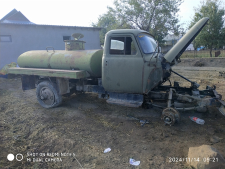 Gaz 52 sotiladi zapchasga