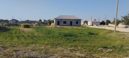 Yer uchastkasi. Hovli
