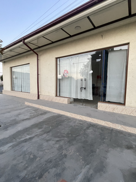 Fast food kafe arendaga beriladi 100$