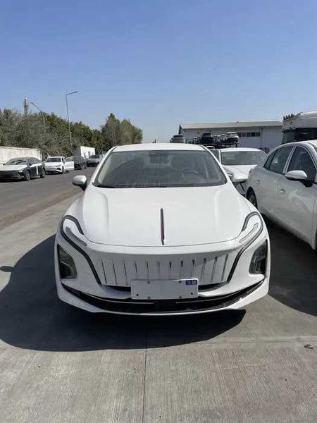 Hongqi EQM-5 Bolib tolashga beriladi pas % da