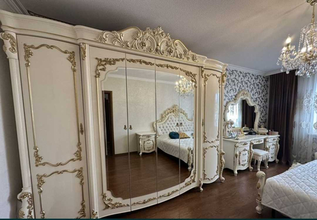 Спальний гарнитур