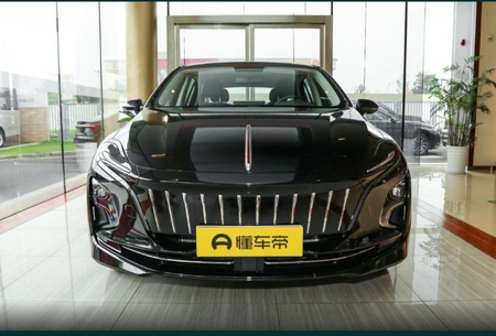 Hongqi e-qm5 sedan