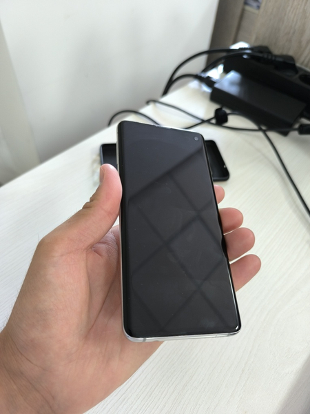 Samsung Galaxy S10 Белый 4G 8/128 GB