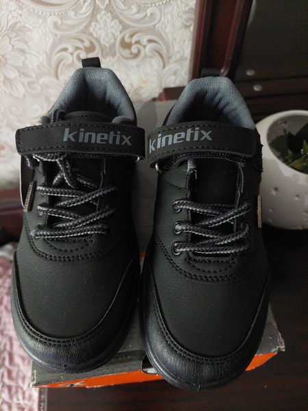 Новые кроссовки Kinetix
