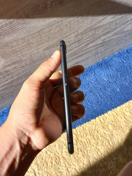 Iphone 8 + holati yaxwi