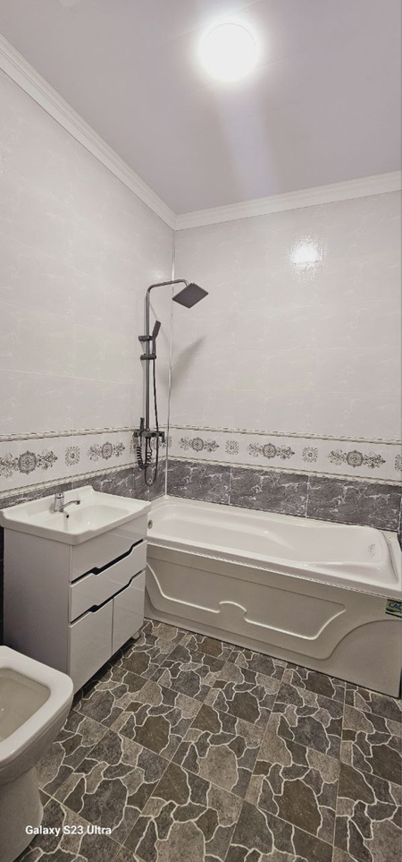 Panilnida 3 xona 1.4 sotix 72 ming 2 sanuzel yivro remont kanalizatsya