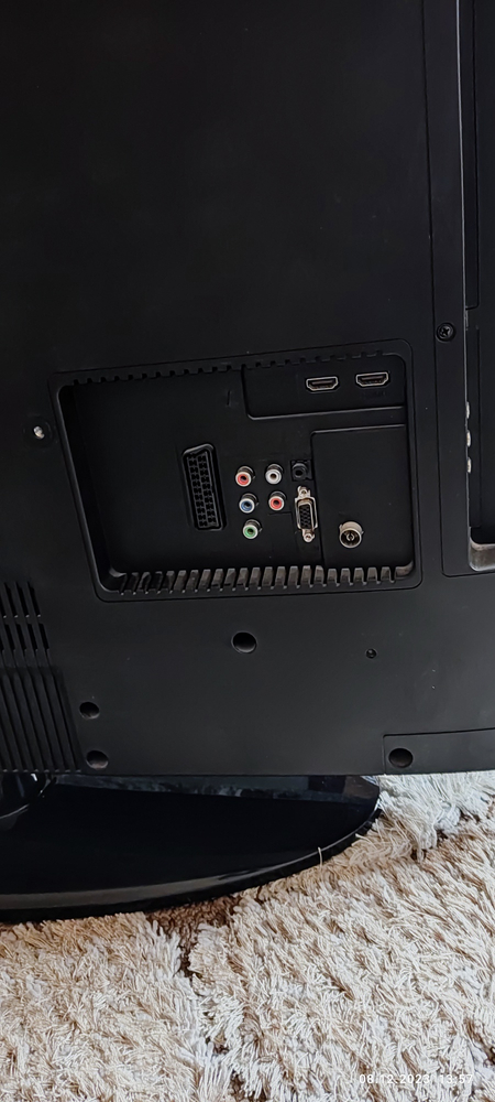 Продаётся телевизор GRUNDIG диагональ 32 . Состояние отличное.