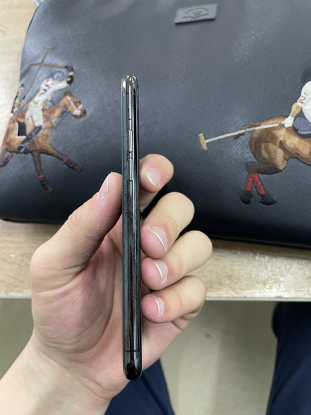 Iphone 11 pro 64 tali 74 %