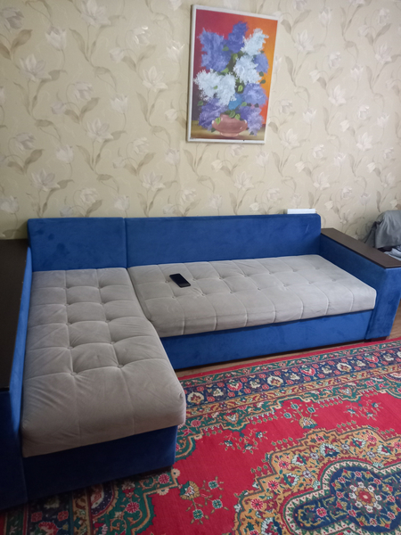 Диван угалок .размер 260х90х150