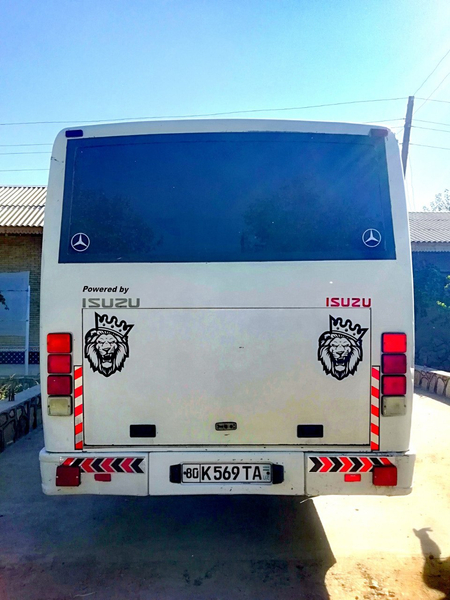 Isuzu avtobus sotiladi