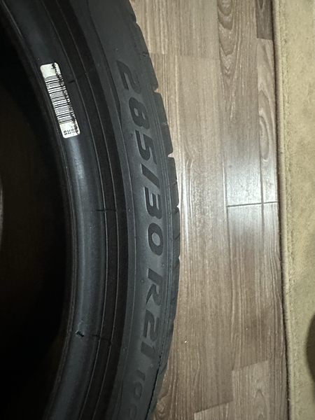 Pirelli P Zero 285/30/21 23yil 8 hafta