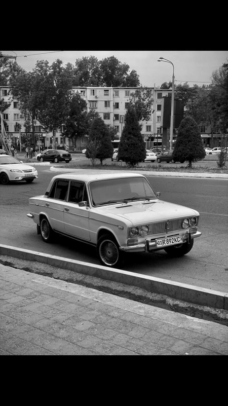 Vaz 2103 sotiladi