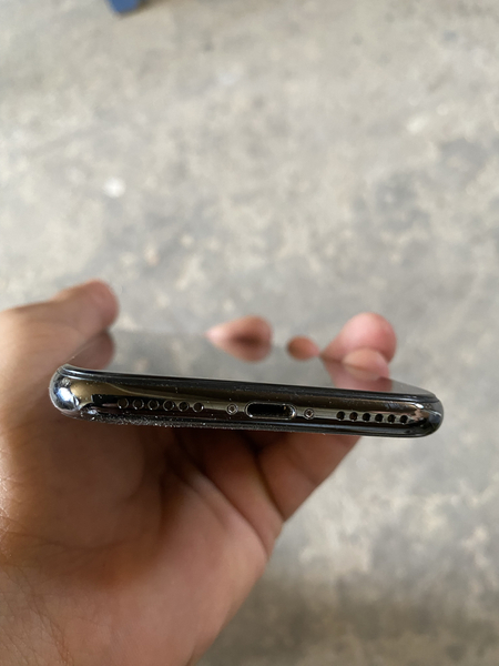 Iphone X xolati yaxshi