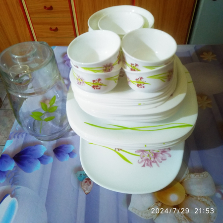 Столовый набор Люминарк из 35 предметов.