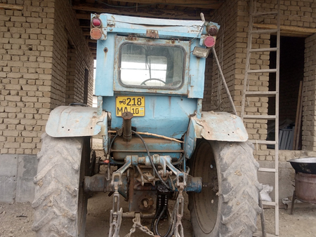 Ttz 28 traktor yaxshi holatdagusi