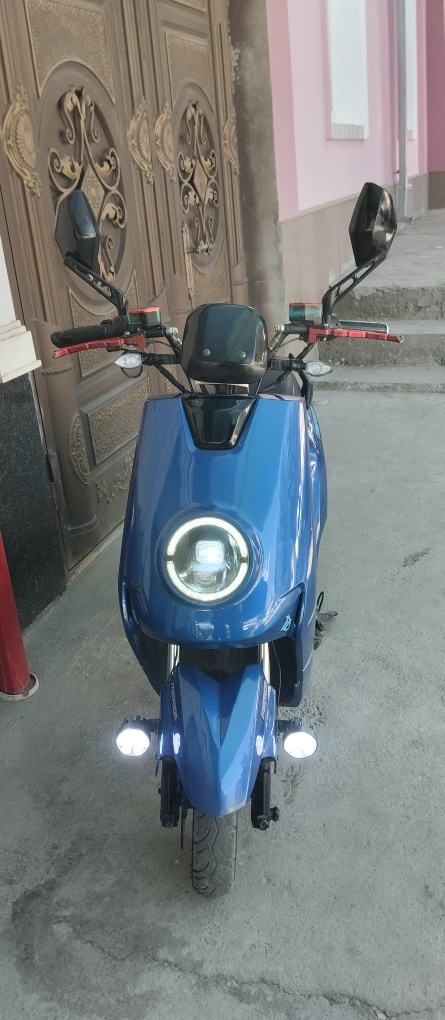 Skuter elektro sotiladi