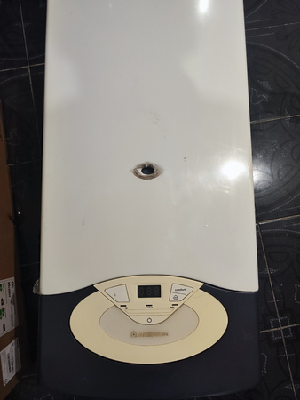 Двухконтурный котел Ariston CLAS 24 FF