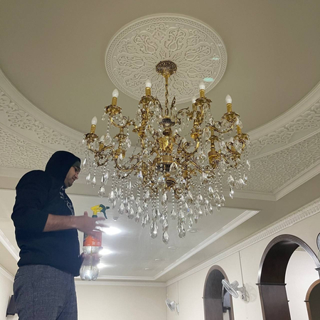 Tilla Bola cleaning