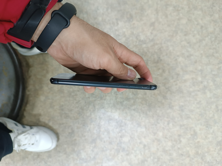 Iphone 7 32 gb KHA oqb oylab tel qilila realni oladiganla