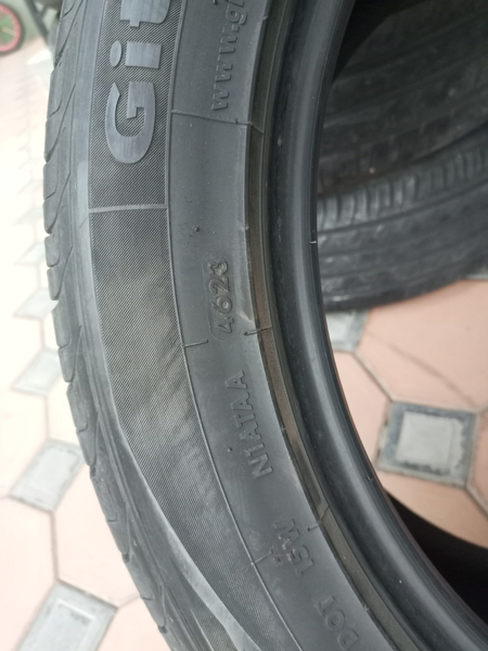 Продам авторезину, 235/50R19