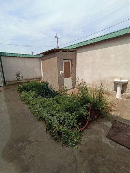 Продается трехкратный дом на земле в Бектемирском районе