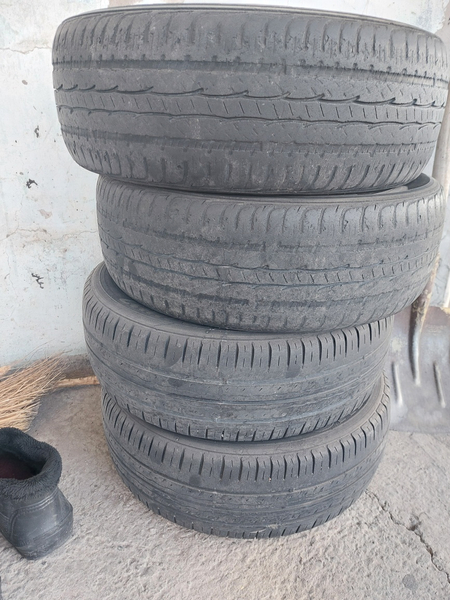 185/60/14 kumho solus baloni sotiladi aybi yuq 2 dona