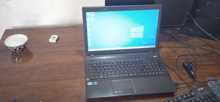ASUS  core i3-2 pokaliniya 2.40GHz kareski