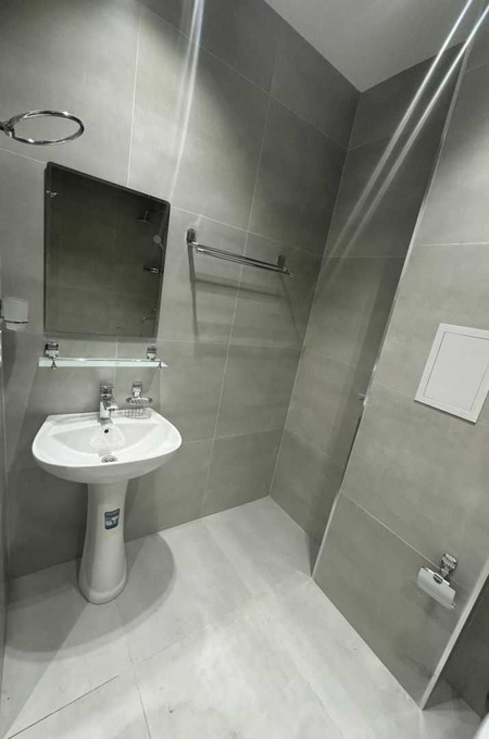 Продаётся квартиры 2/1/7 на Юнусабадском районе ул.зарбурлок (J2335)
