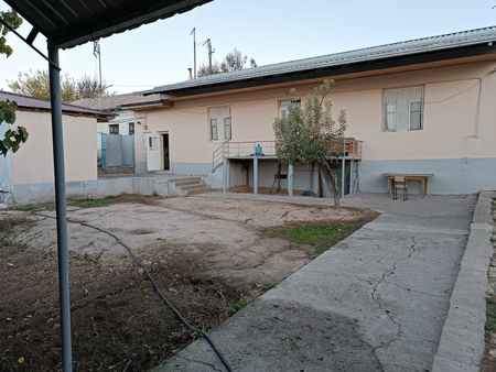 Продается дом  9 сотих + 1 захват