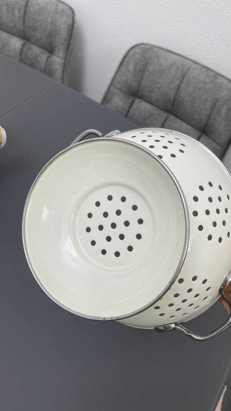 Strainer colander