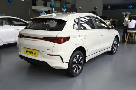 Совершенно новый электромобиль BYD e2