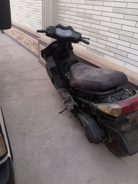Skuter sotiladi VINDRA  280$ 150cc