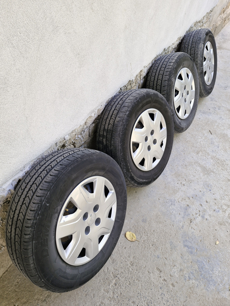 Srochno Rols Roys diskabalon R17  215/45 sotiladi