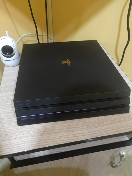 Playstation 4 Pro lar 2ta sotiladi !