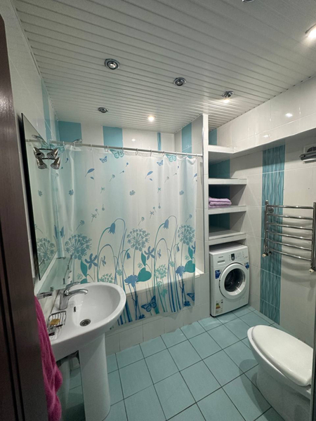 Кв/ра 4-х комнатная квартира на Ц-5 , 100м2.