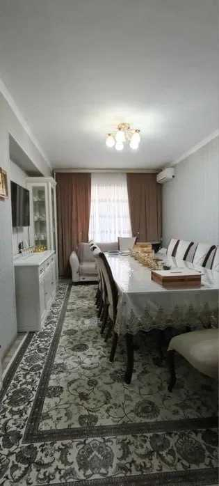 Продается Максим Горький 3/2/5