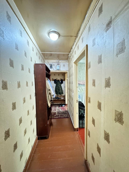 3 х КОМ. Спутник 4. В деревянном доме 2/2. Огород железная дверь. 39 т