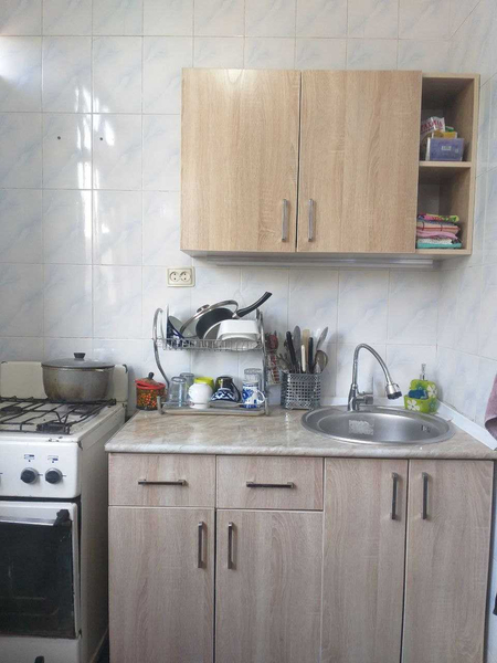 Tez sotiladi 2 honalik honadon 77 seriya gishtlik uy 3 qavat SR