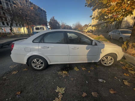 Продается Lacetti за 8200$