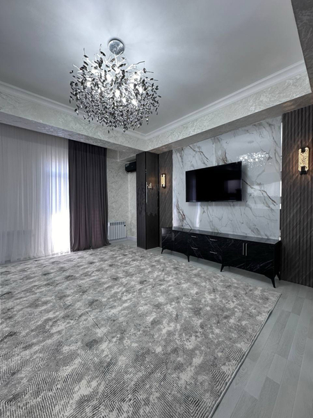 Миробод тумани, Саракулька кучасида, 4/4/8, 112 м2 квартира сотилади