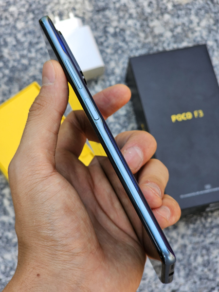 Poco F3 256Gb, Karopka & dok
