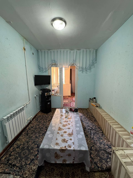 Uy sotiladi mebellari bilan