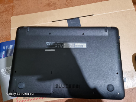 Asus Vivobook 2023