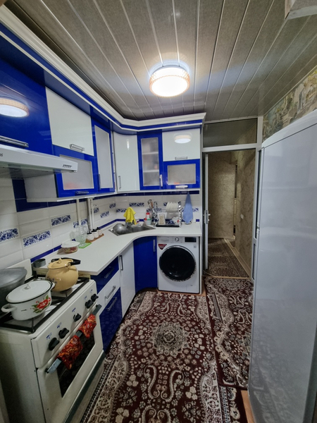 Срочно срочно продаётся 4 ком на 2 этаже Октябрьске  5 гом