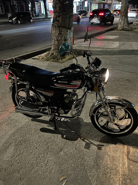Skuter Moped alpha kavasaki 125 kub sotiladi