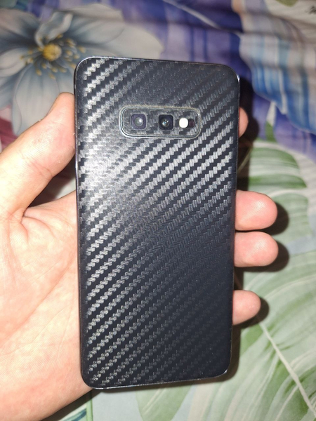 Samsung S10E idealni telefon 6/128